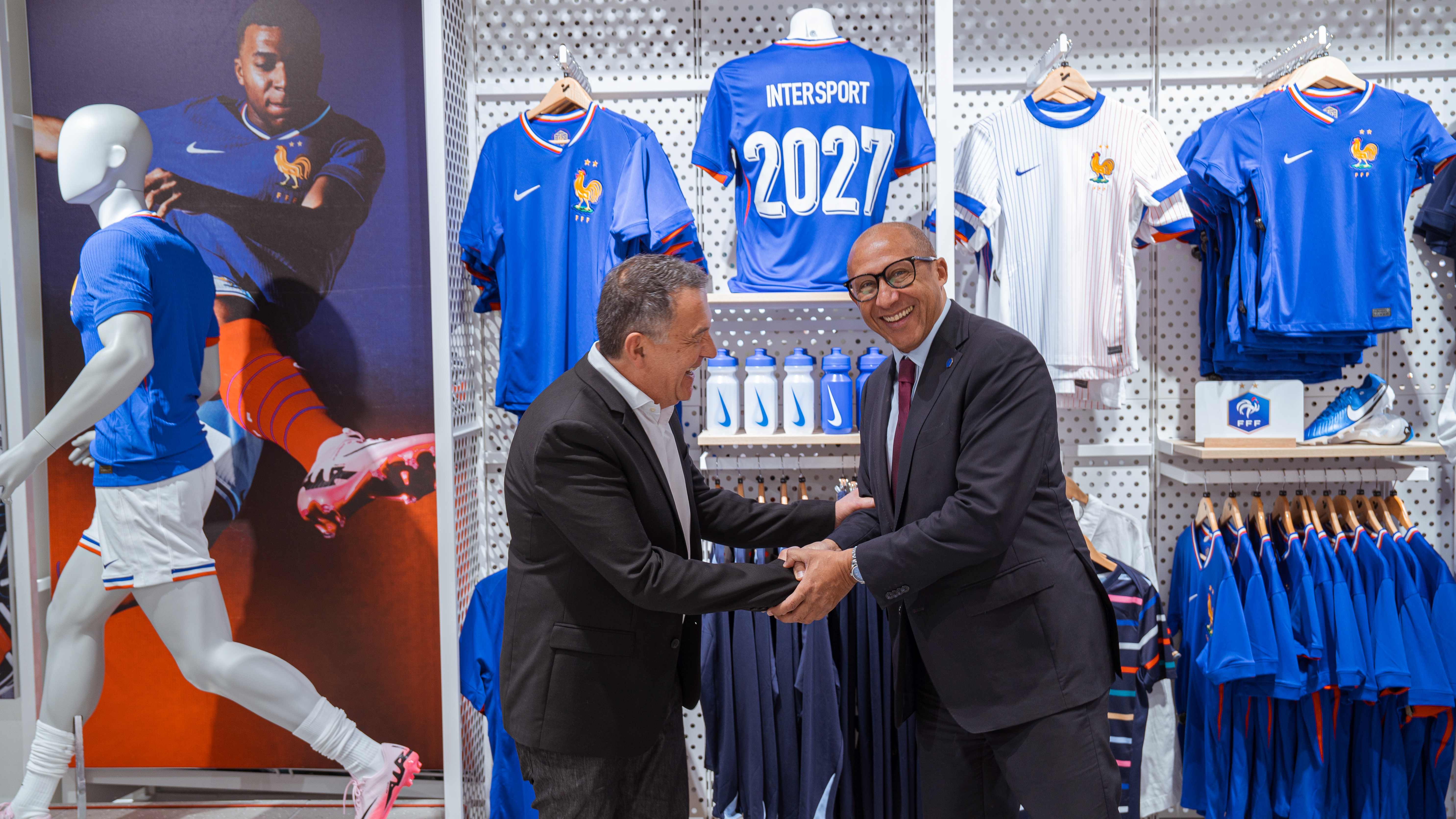 INTERSPORT distributeur officiel de la FFF et des Coupes de France ...