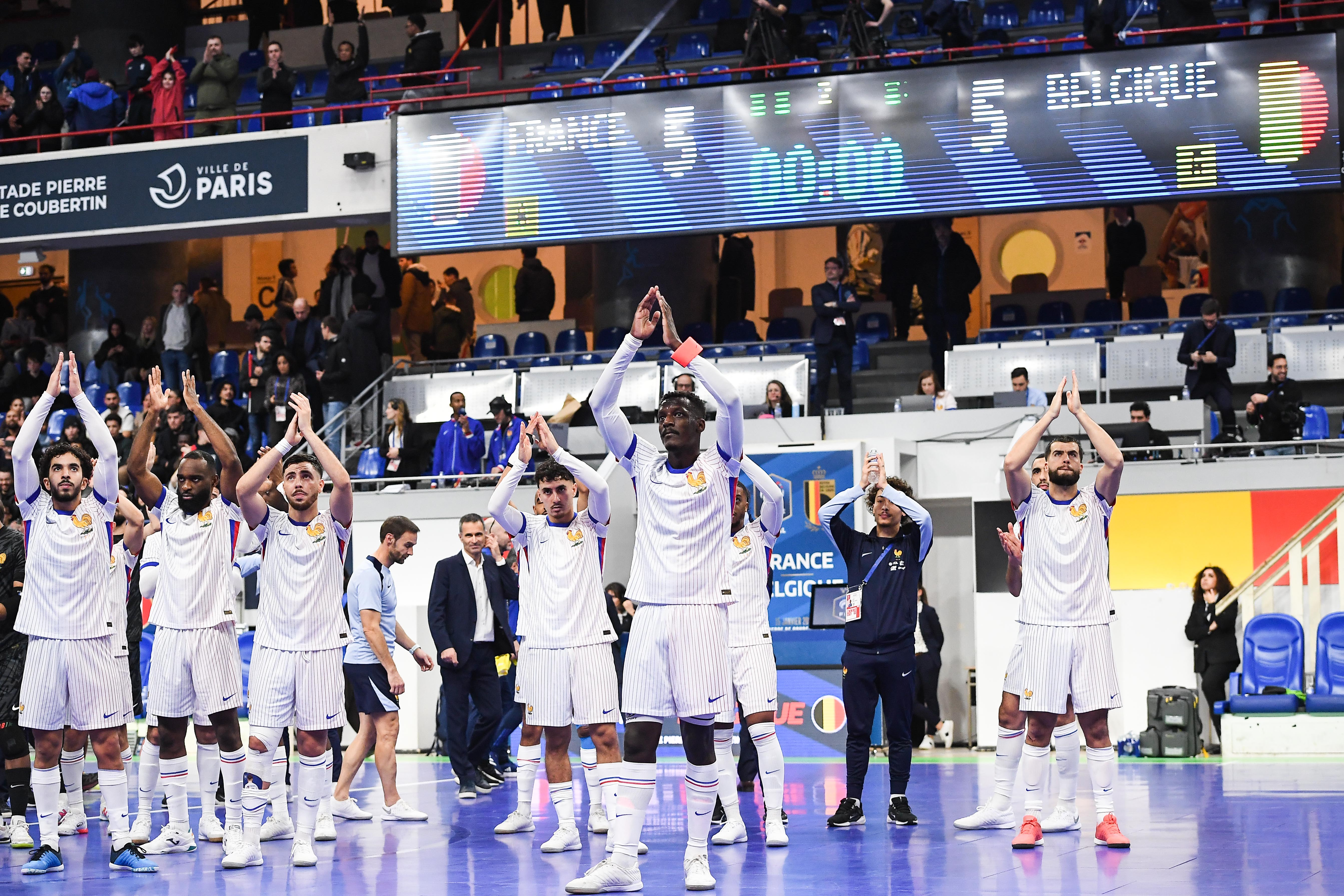 Paris porte les Bleus vers l'Euro | Fédération Française de Football ...