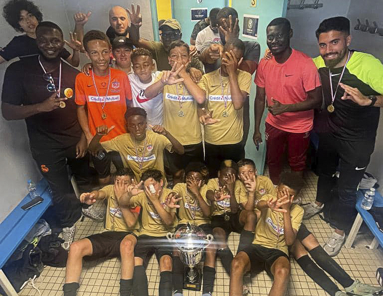 À Bondy, le foot en manuel de vie