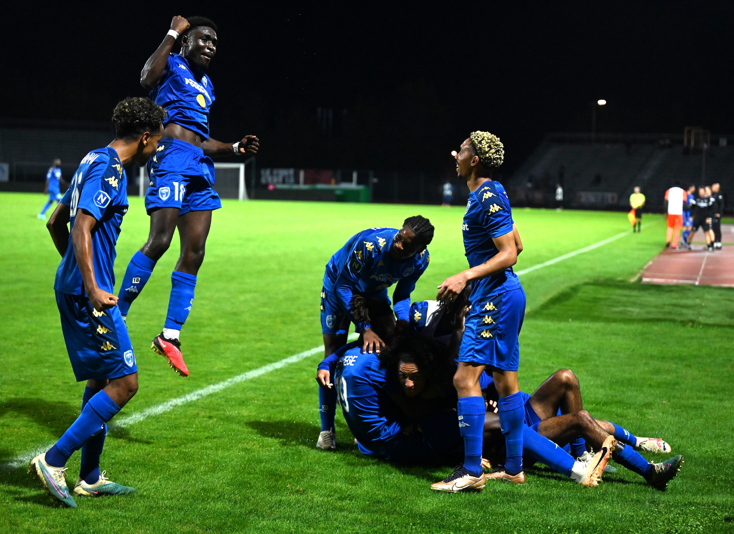 Niort écarte Sochaux et revient sur le Red Star | Fédération Française ...