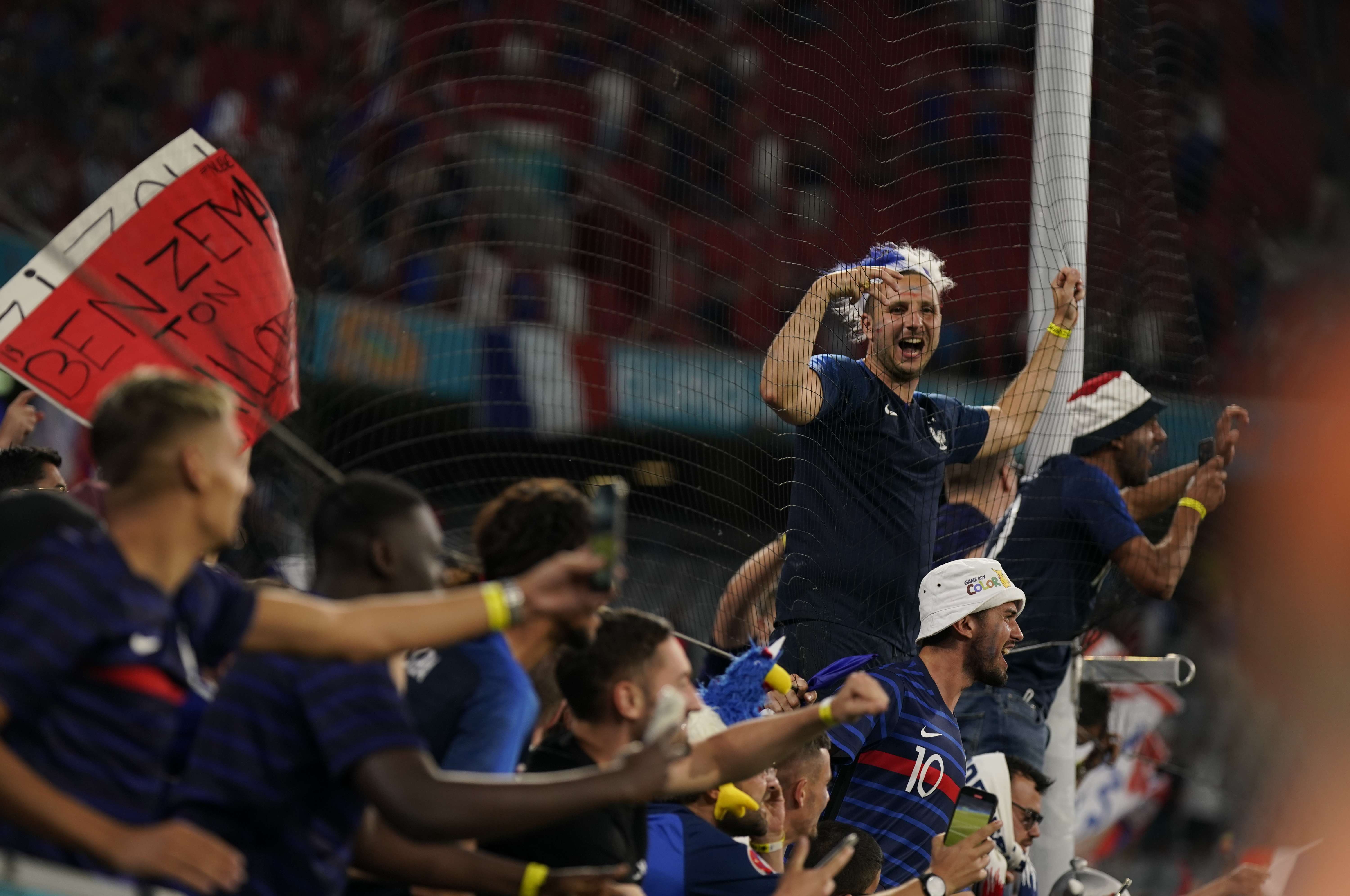 Les Bleus tiennent le choc