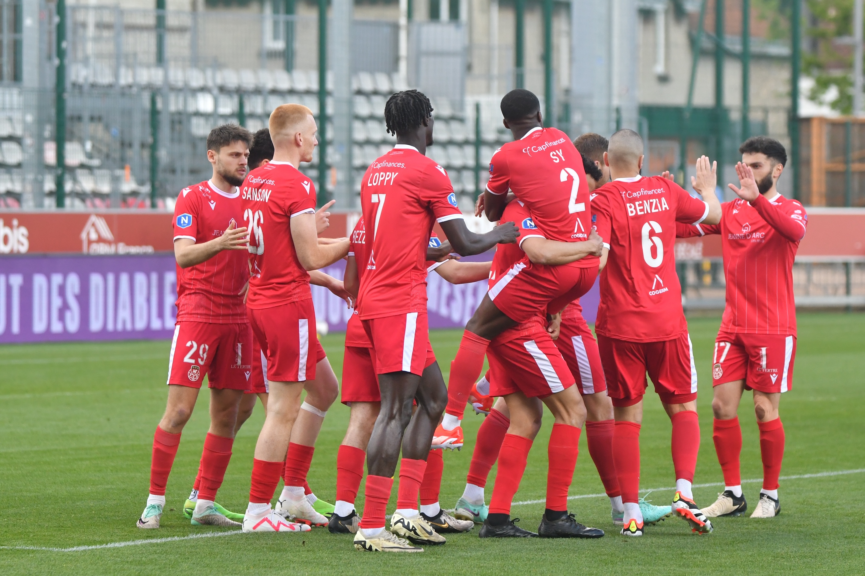 Rouen assomme Niort (4-2), Martigues y est presque | Fédération ...